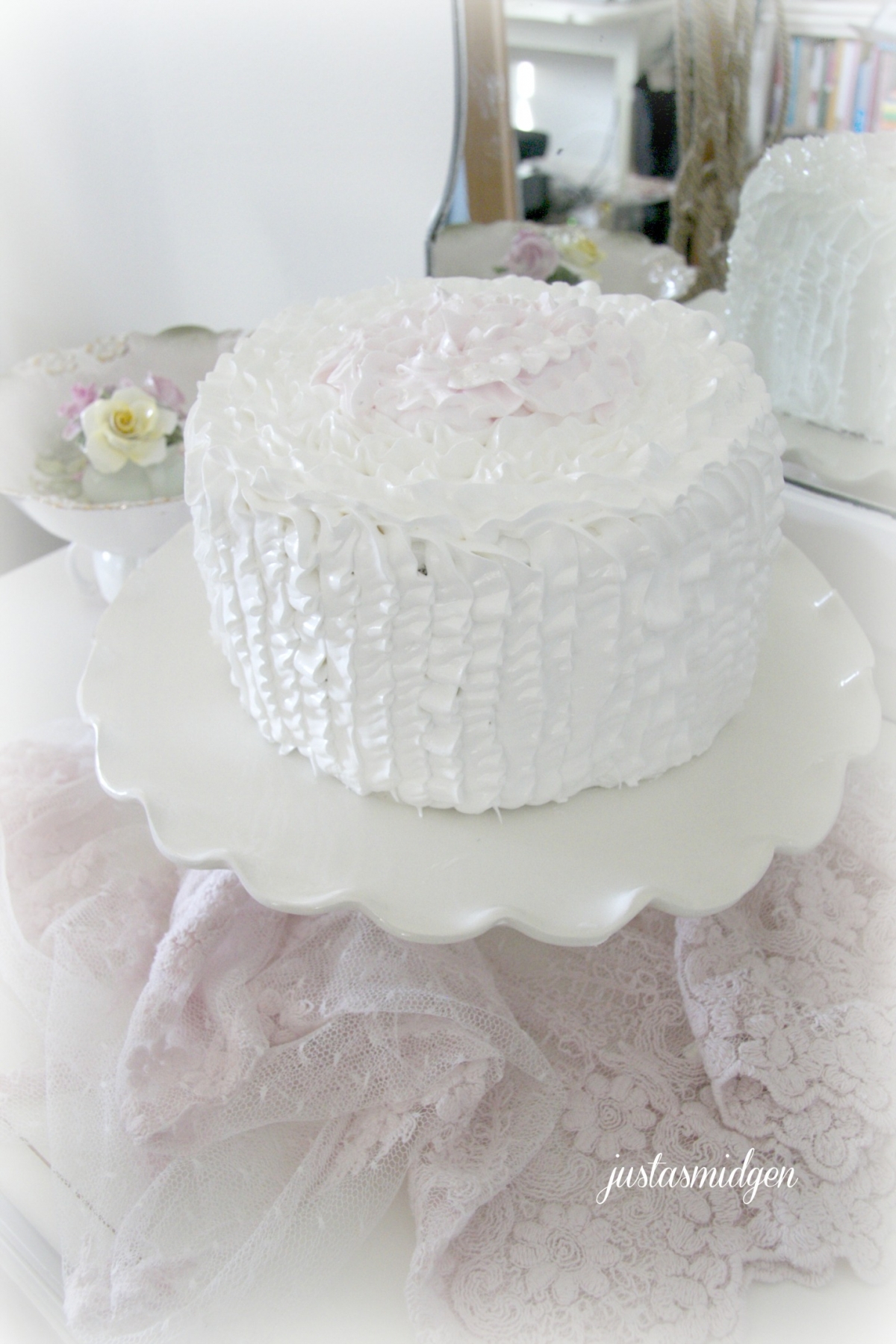 Red Velvet Chambord Surprise ♡ Cake with Ruffled Frosting » Just a Smidgen