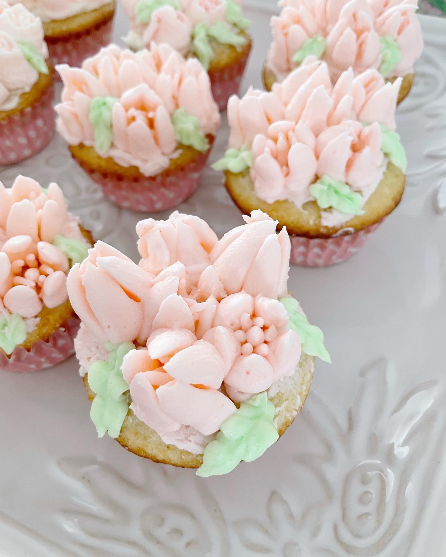 Pretty Spring Cupcakes (with Russian Piping tips) » Just a Smidgen