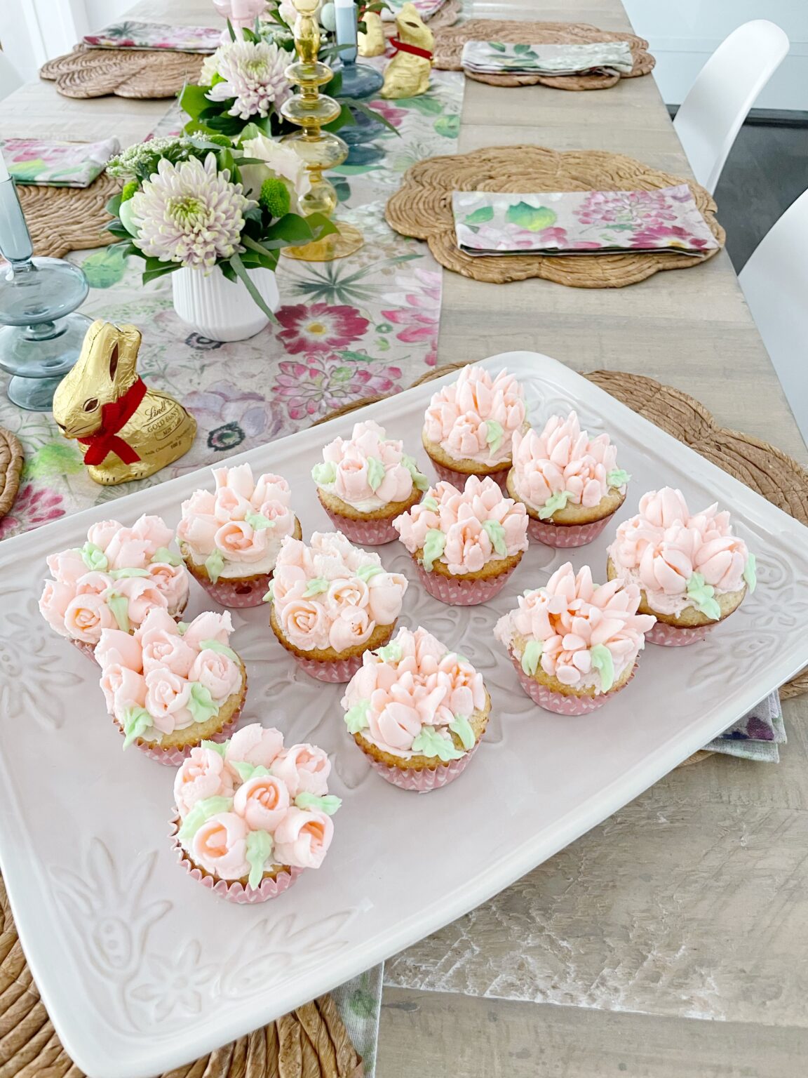 Pretty Spring Cupcakes (with Russian Piping tips) » Just a Smidgen